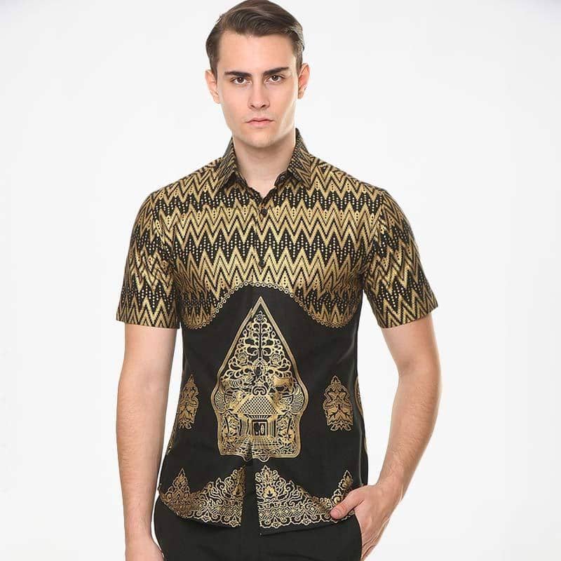 5 Tips Gampang Memilih Batik untuk Pria agar Tampil Elegan | IDN Times