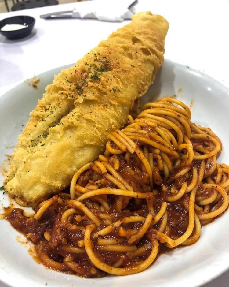 17 Tempat Makan Keluarga di Bekasi yang Enak dan Murah | IDN Times