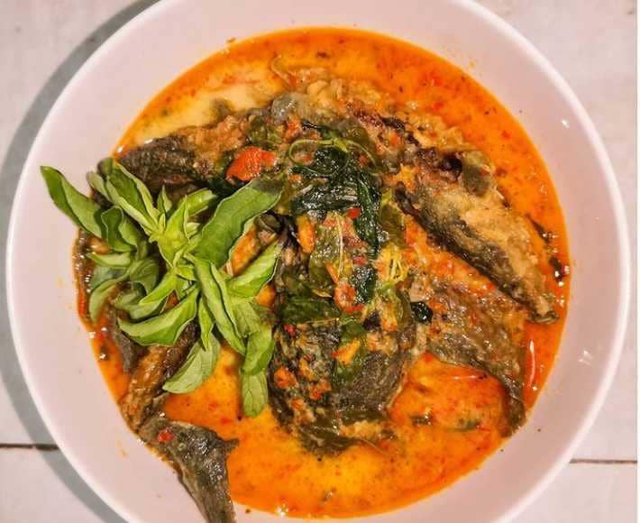 10 Olahan Makanan Khas Indonesia yang Terbuat dari Ikan Lele | IDN Times