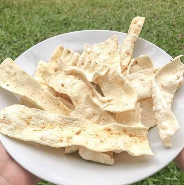 10 Fakta Slondok Singkong, Kerupuk Renyah yang Mulai Langka | IDN Times