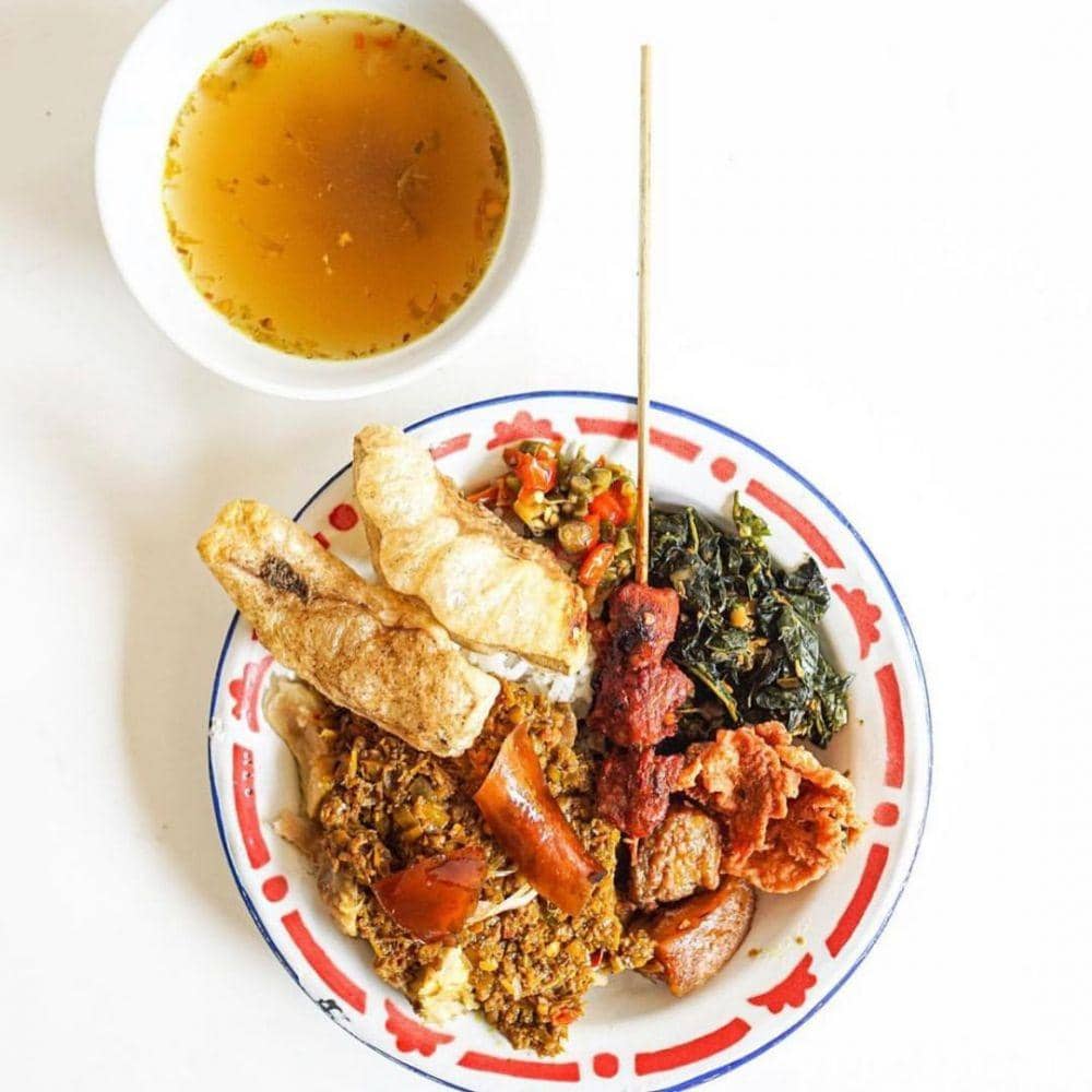 10 Tempat Makan Babi Guling Terenak di Bali | IDN Times