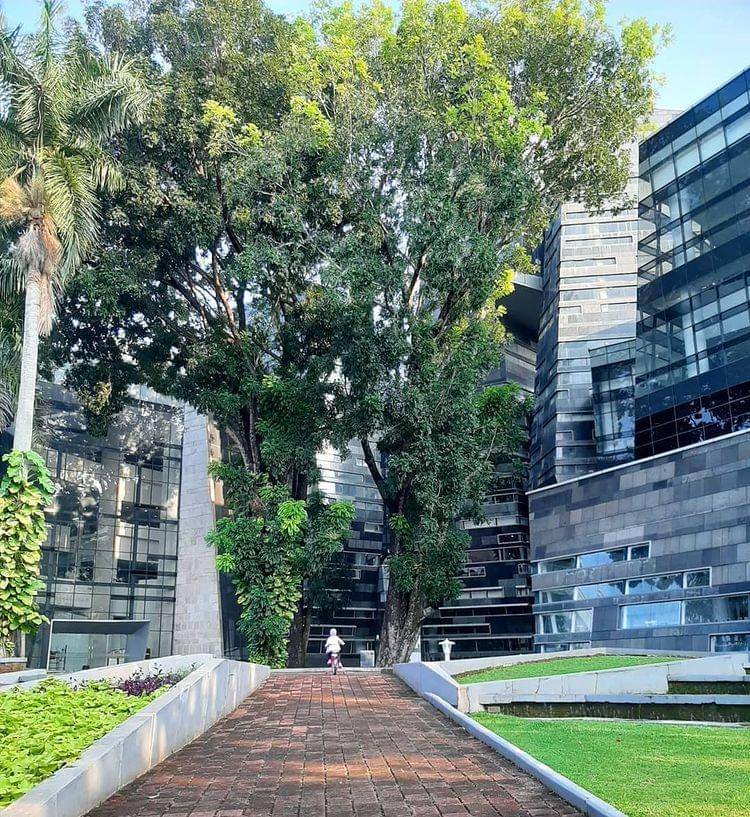 10 Bangunan Gedung Paling Unik di Indonesia, Pernah ke Sini? | IDN Times