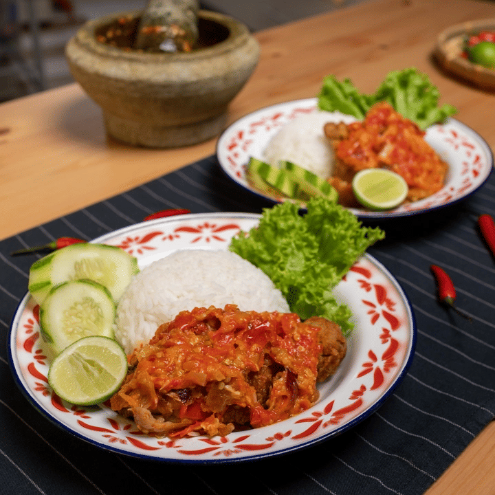 5 Ayam Geprek Enak dan Mudah, Cocok untuk Anak Kosan | IDN Times