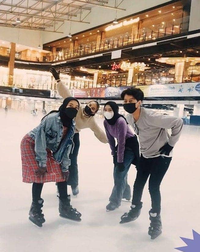 5 Rekomendasi Tempat Ice Skating di Indonesia, Dijamin Seru! | IDN Times