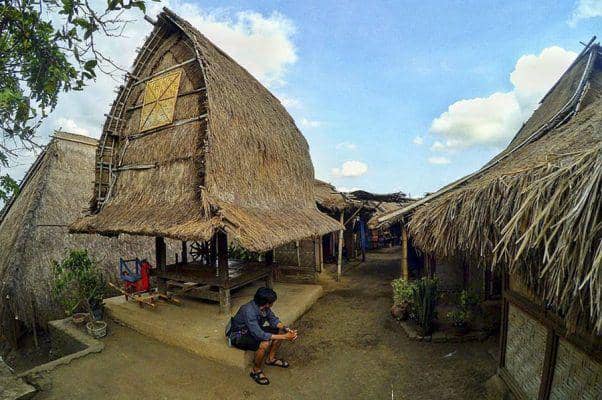 Filosofi Bangunan Rumah Adat Bale Lumbung di Lombok | IDN Times NTB
