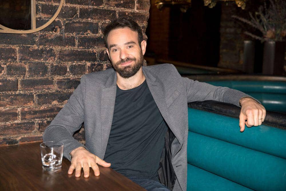 10 Potret Charlie Cox yang Kembali Perankan Daredevil | IDN Times