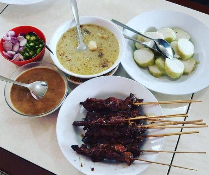 12 Resep Sate Sapi Empuk, Bumbu, dan Cara Membuatnya | IDN Times