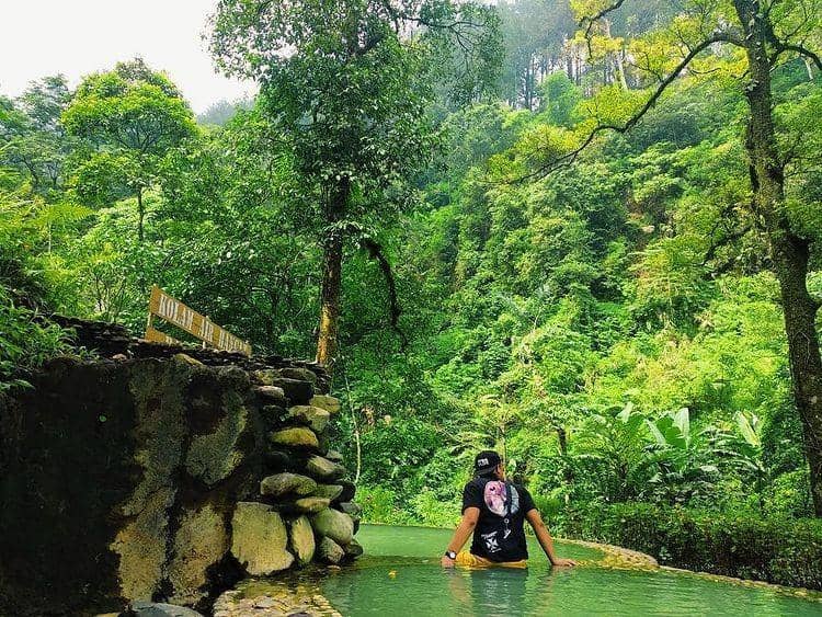 10 Tempat Pemandian Air Panas Terbaik di Indonesia | IDN Times