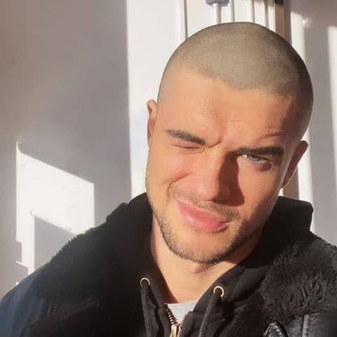 15 Model Rambut Buzz Cut Pria yang Kekinian, Lebih Fresh! | IDN Times