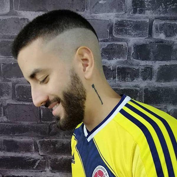 15 Model Rambut Buzz Cut Pria yang Kekinian, Lebih Fresh! | IDN Times