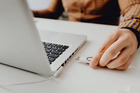 12+ Fungsi Tombol Command di MacBook, Shortcut Biar Sat Set! | IDN Times