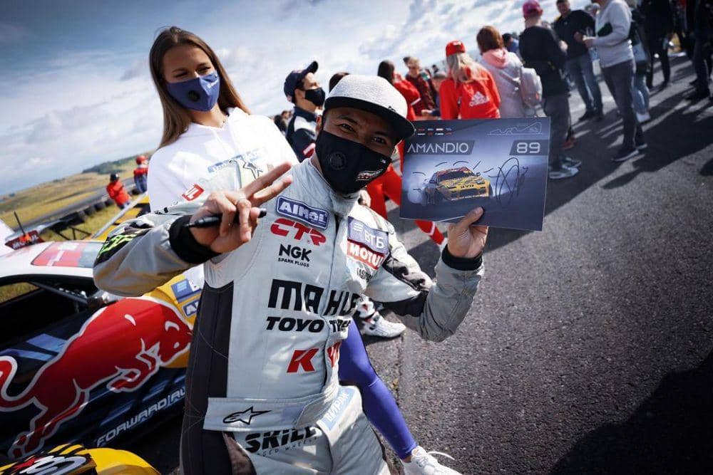 Lika-Liku Emmanuelle Amandio jadi Drifter Top Indonesia | IDN Times