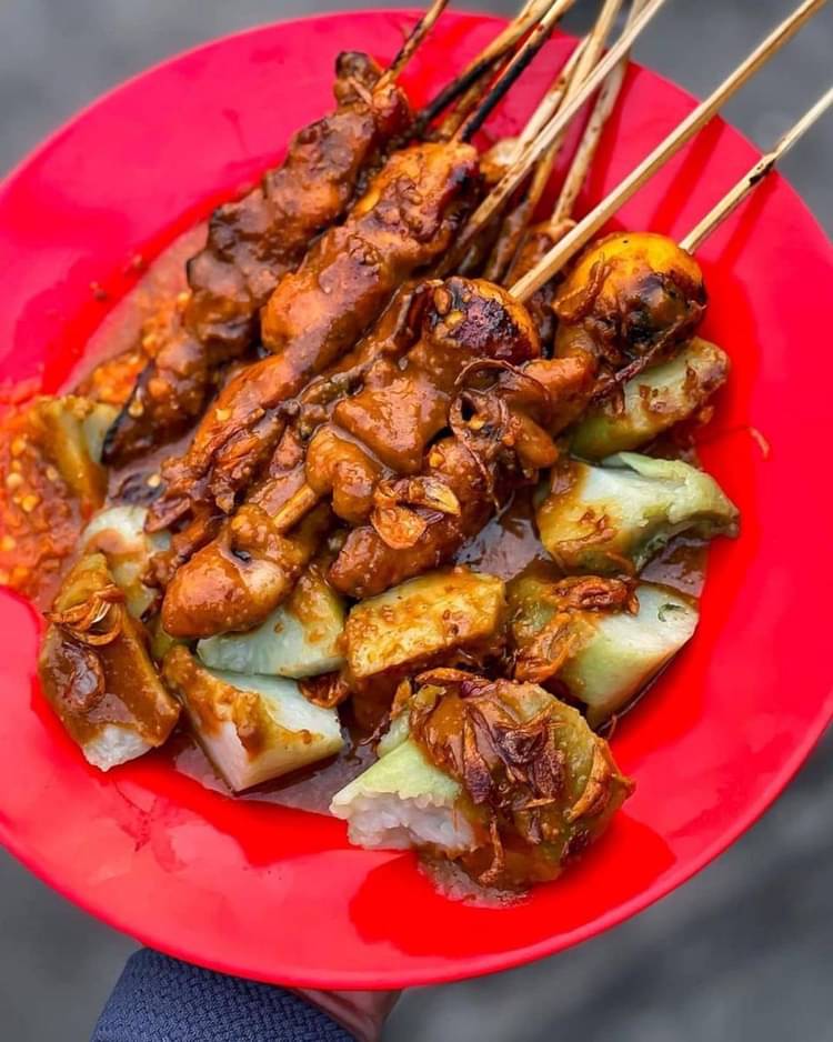12 Resep Sate Sapi Empuk, Bumbu, dan Cara Membuatnya | IDN Times