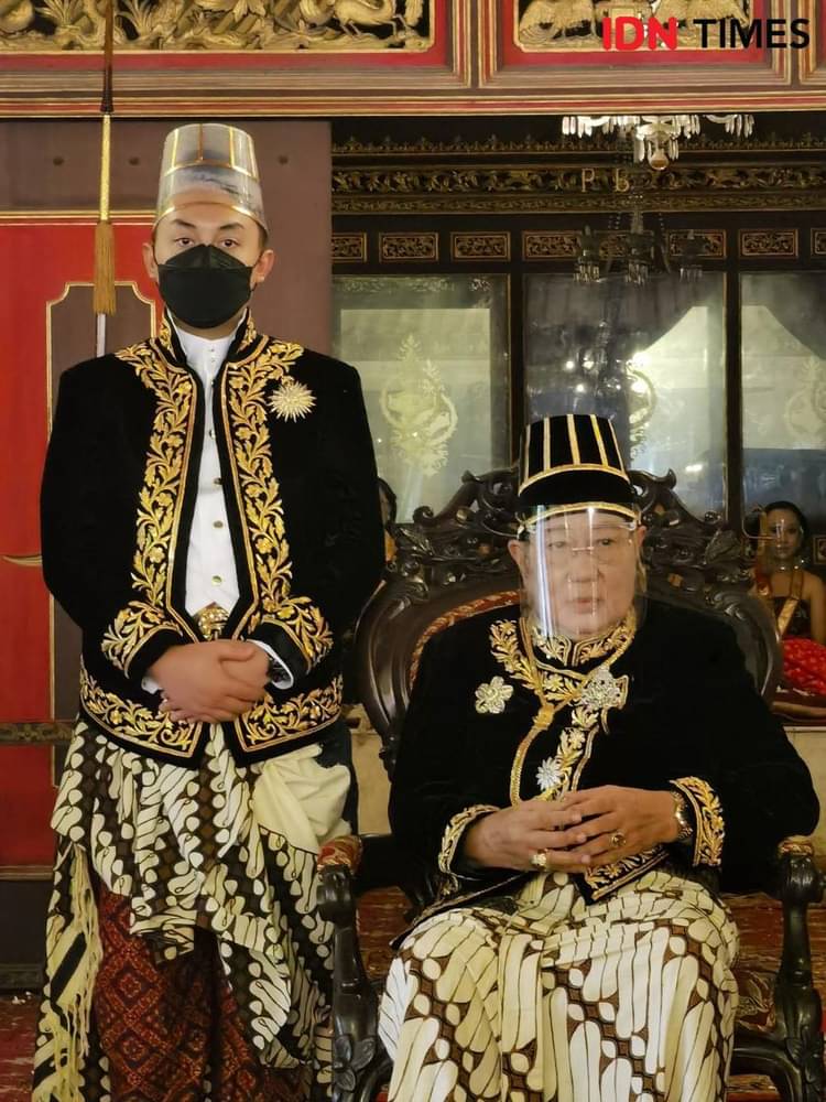 Profil Sri Susuhunan Pakubuwana XIII Raja Keraton Surakarta, Wafat Pada Usia 77 Tahun | IDN ...