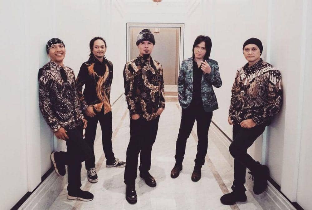 10 Lagu Dewa 19 Terpopuler Sepanjang Masa, Memorable Banget | IDN Times