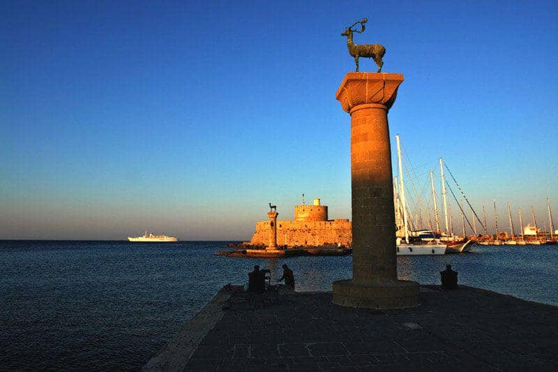 Sejarah Berdirinya Patung Colossus di Rhodes | IDN Times