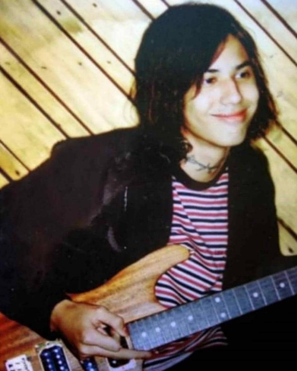 Biodata dan Profil Galang Rambu Anarki, Anak Iwan Fals | IDN Times