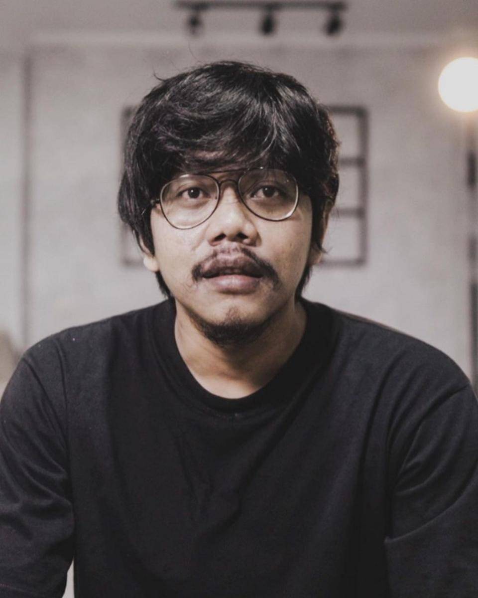 Biodata dan Profil Ferry Irwandi, Video Terbarunya Disorot | IDN Times