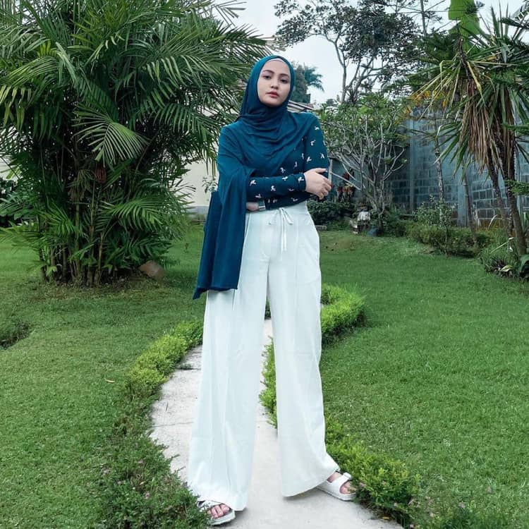10 Pesona Indah Ningtyas, Istri Komika Rigen bak Seleb Hits | IDN Times