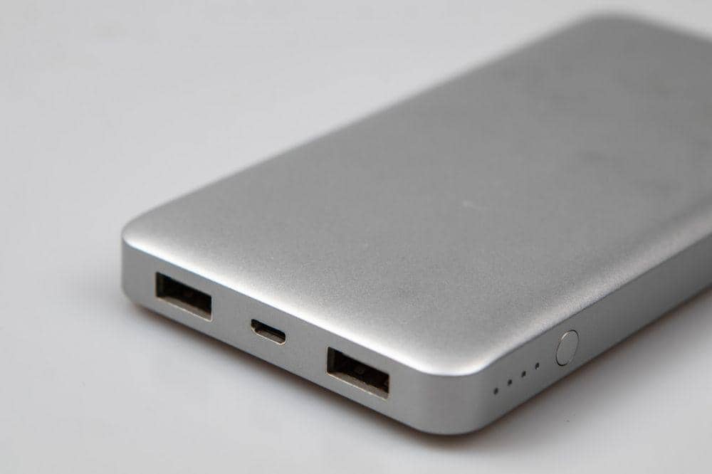 12 Rekomendasi Power Bank Terbaik, UNEED Hingga Anker | IDN Times