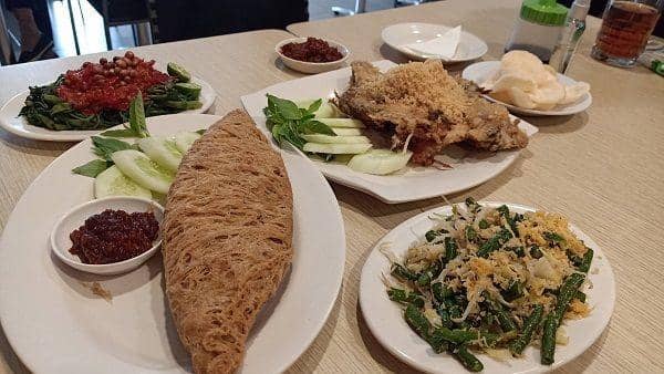 15 Tempat Makan di Tebet Terbaik dan Enak untuk Kulineran | IDN Times