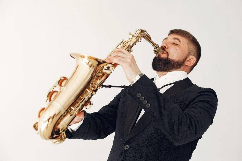 Alat Musik Saksofon: Sejarah, Jenis-Jenis, dan Komponennya | IDN Times