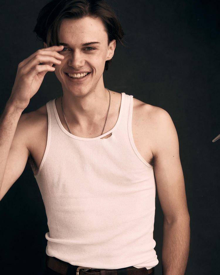 Biodata dan Profil Christopher Briney | IDN Times