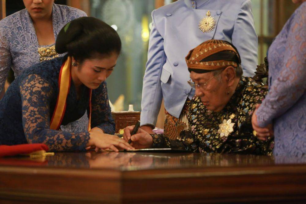 Profil Sinuhun Pakubuwono XIII: Riwayat dan Silsilah Raja Keraton Solo ...