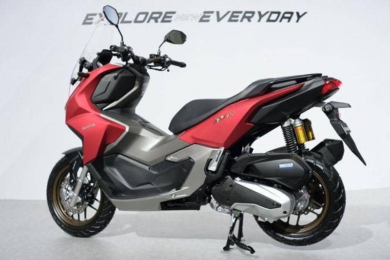 3 Perbandingan Honda ADV 160 vs ADV 150, Desain hingga Harga | IDN Times