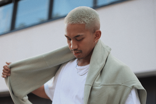 15 Rekomendasi Cukuran Botak Keren Pria agar Makin Macho | IDN Times