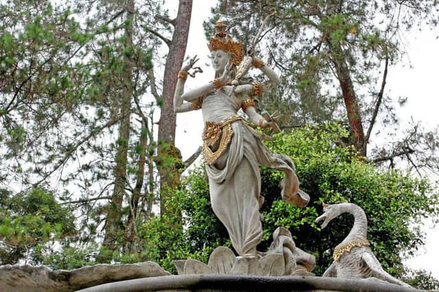 Simbol Dewi Saraswati dan Maknanya | IDN Times Bali