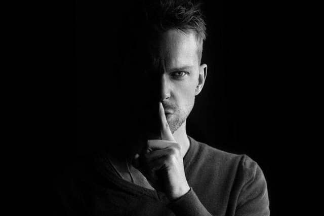 5 Dampak Kecanduan Menonton Video Biru dalam Rumah Tangga | IDN Times