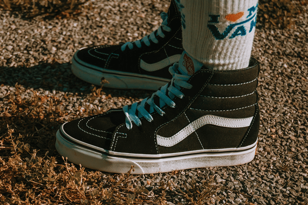 8 Cara Membedakan Sepatu Vans Ori dan KW, Jangan Tertipu! | IDN Times
