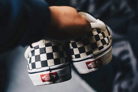 8 Cara Membedakan Sepatu Vans Ori dan KW, Jangan Tertipu! | IDN Times