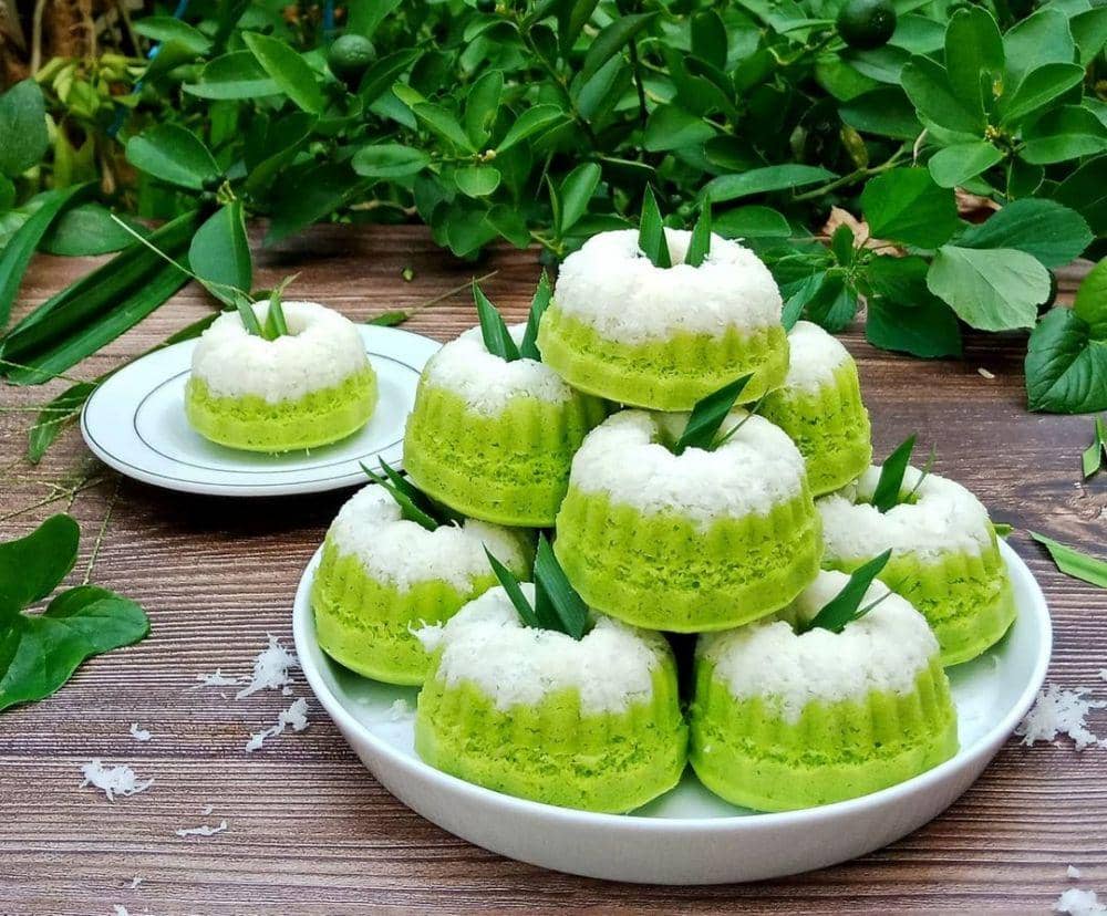15 Kue Tradisional Berwarna Hijau, Mana Kesukaanmu? | IDN Times
