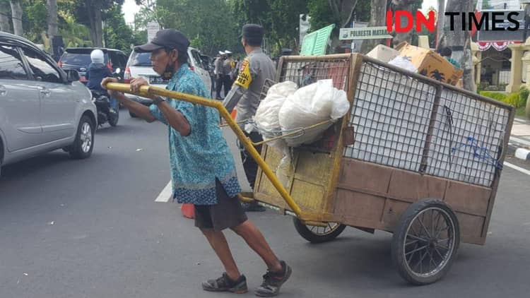 Mengapa Angka Kemiskinan RI Versi BPS dan Bank Dunia Beda? | IDN Times