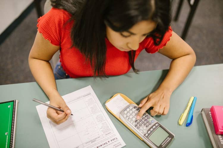 Kecurangan: Pengertian, Jenis, Faktor, dan Cara Mencegahnya | IDN Times