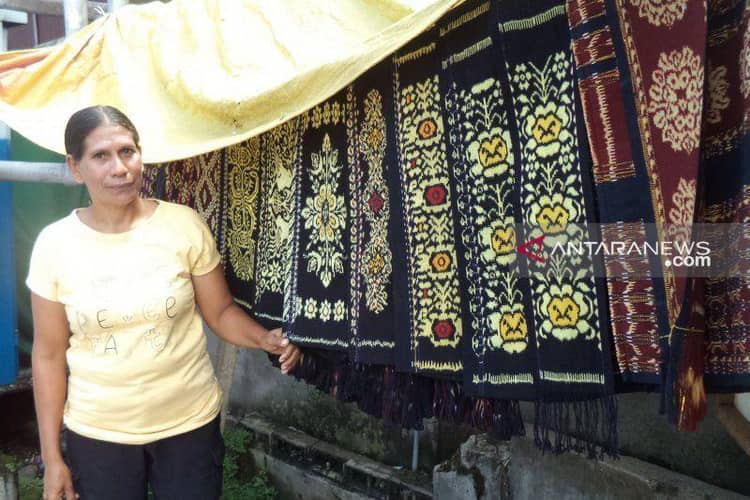 10 Motif Kain Tenun Khas NTT, Cocok jadi Oleh-oleh | IDN Times NTB