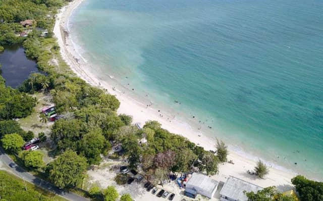 Pantai M Beach Lampung: Informasi Lokasi, Harga, dan Tips | IDN Times