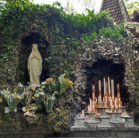 8 Gua Maria di Jogja untuk Wisata Rohani, Khusyuk Berdoa | IDN Times Jogja