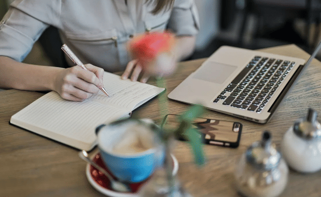 Cara Membuat Essay yang Baik dan Benar, Lebih Profesional! | IDN Times