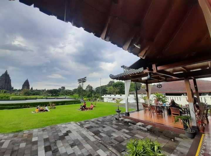 10 Restoran Dekat Candi Prambanan, Didominasi Masakan Jawa | IDN Times ...