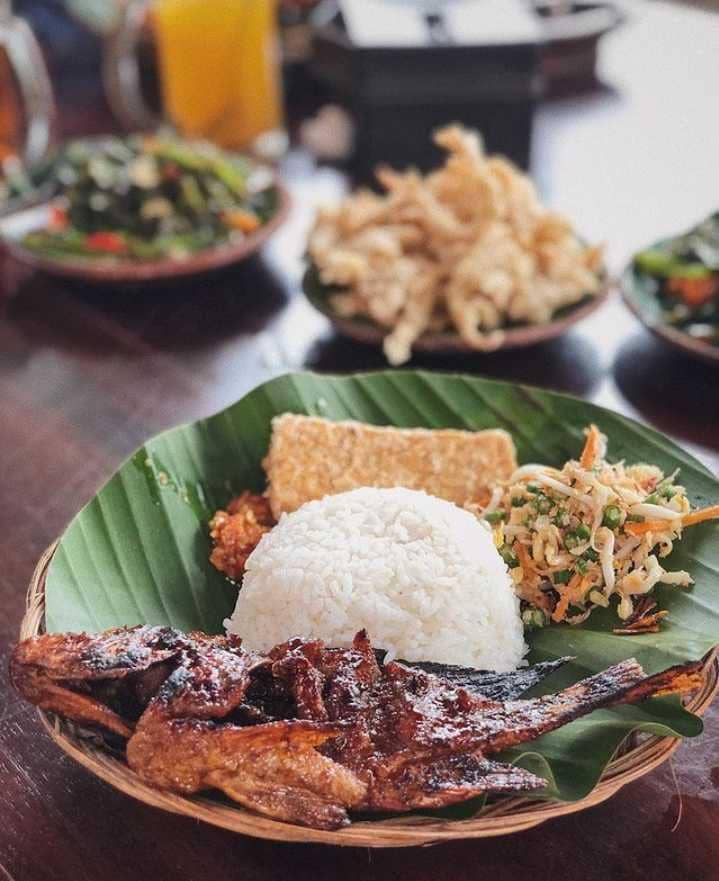 10 Restoran Dekat Candi Prambanan, Didominasi Masakan Jawa | IDN Times ...