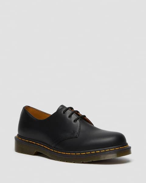 30 Rekomendasi Sepatu Docmart Terbaik yang Bikin Tampil Edgy | IDN Times