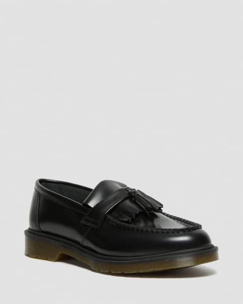 30 Rekomendasi Sepatu Docmart Terbaik yang Bikin Tampil Edgy | IDN Times