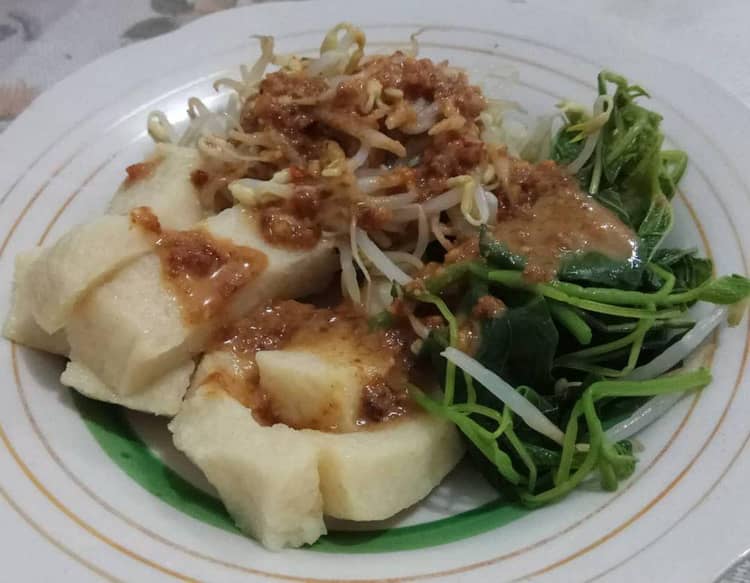 Resep Gendar Pecel, Makanan Tradisional dari Nasi Sisa | IDN Times