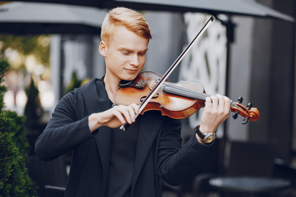 Sejarah Biola dan Perkembangannya yang Jarang Diketahui | IDN Times