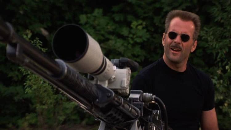 10 Film Sniper yang Wajib Ditonton, Bidikannya sangat Presis | Duniaku.com