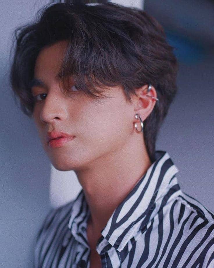 12 Ide Model Gaya Rambut Two Block ala Pria Korea, Kekinian! | IDN Times