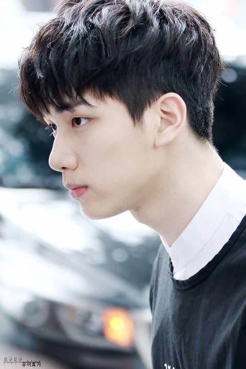 12 Ide Model Gaya Rambut Two Block ala Pria Korea, Kekinian! | IDN Times